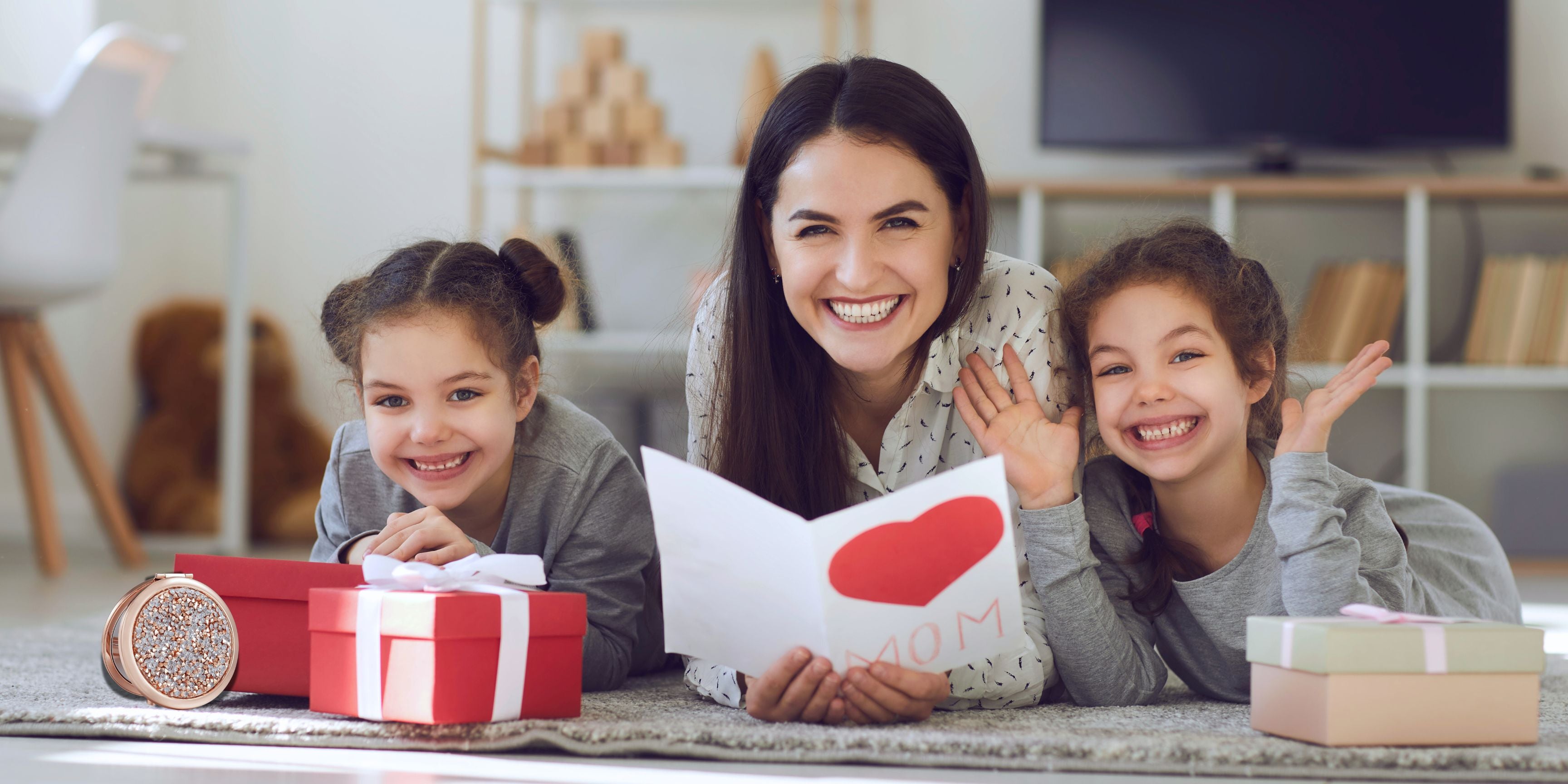 Reflecting Love: Why Mirrors Make Great Mother's Day Gifts – OmiroDirect