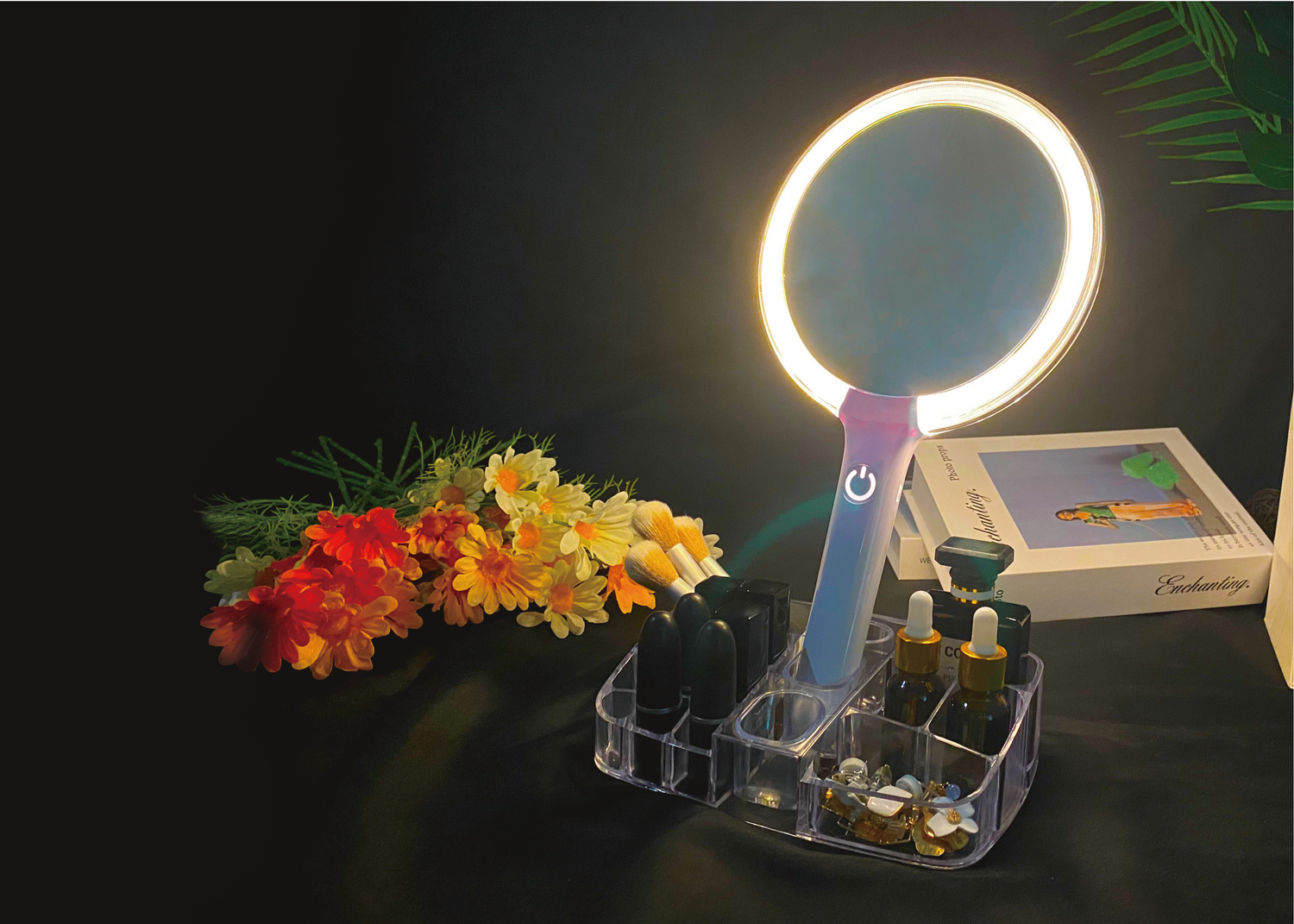 A Touch of Glam with Omiro’s Newest LED Handheld Mirror – OmiroDirect